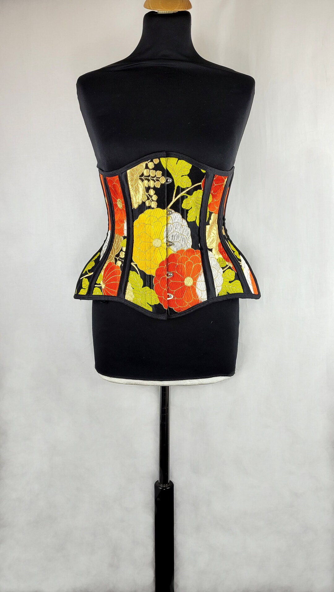 26 Inch Black Obi Silk Fabric Underbust Corset With Chrysanthemum & Ivy ...
