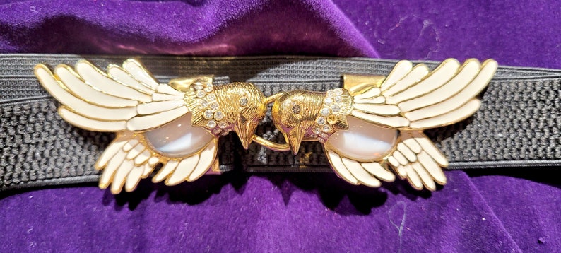 Vintage Circa 1980's Gold Coloured Love Birds With Diamantes & Enamel ...