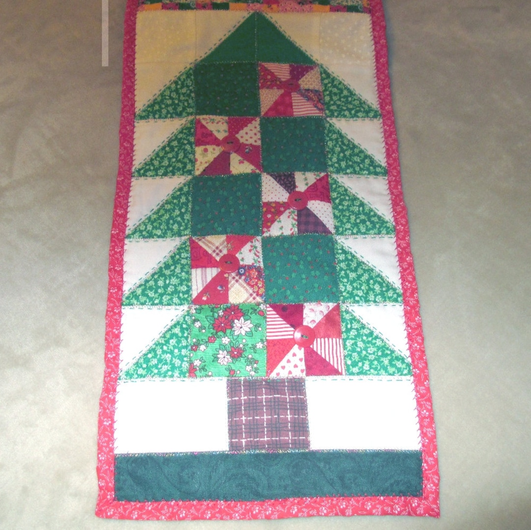WALL QUILT, CHRISTMAS , Mini Quilt, Patchwork Quilt, Holiday Décor ...