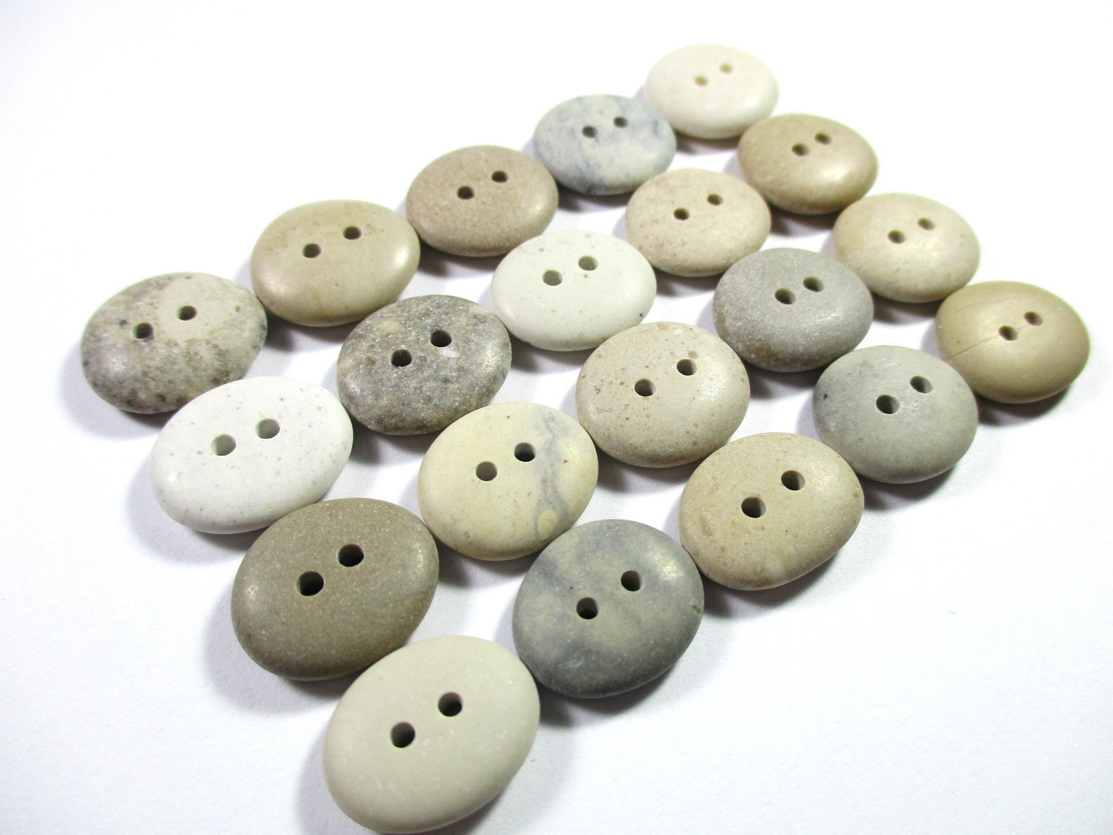 BEACH STONE 15mm BUTTONS 20 Flawless Two Hole White Brown Beige Tan ...
