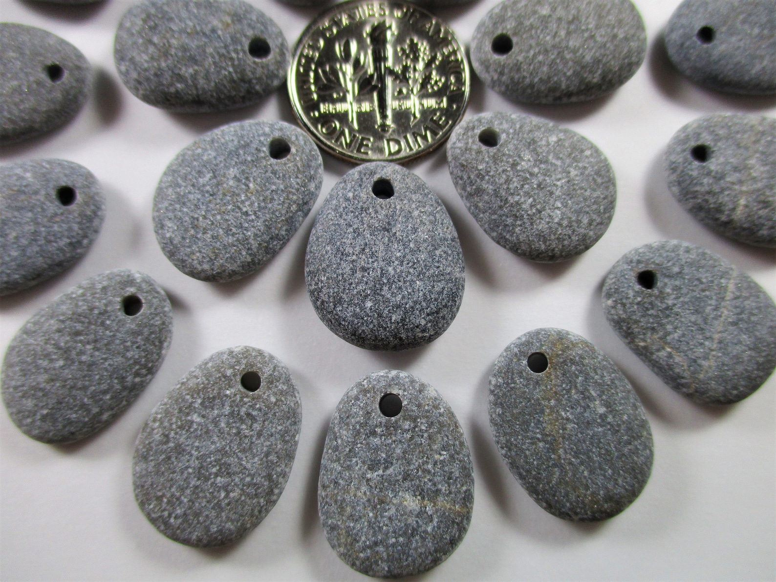BEACH STONE 17mm Beads 23 Top Drilled Pendants Earrings Black Dark Grey ...