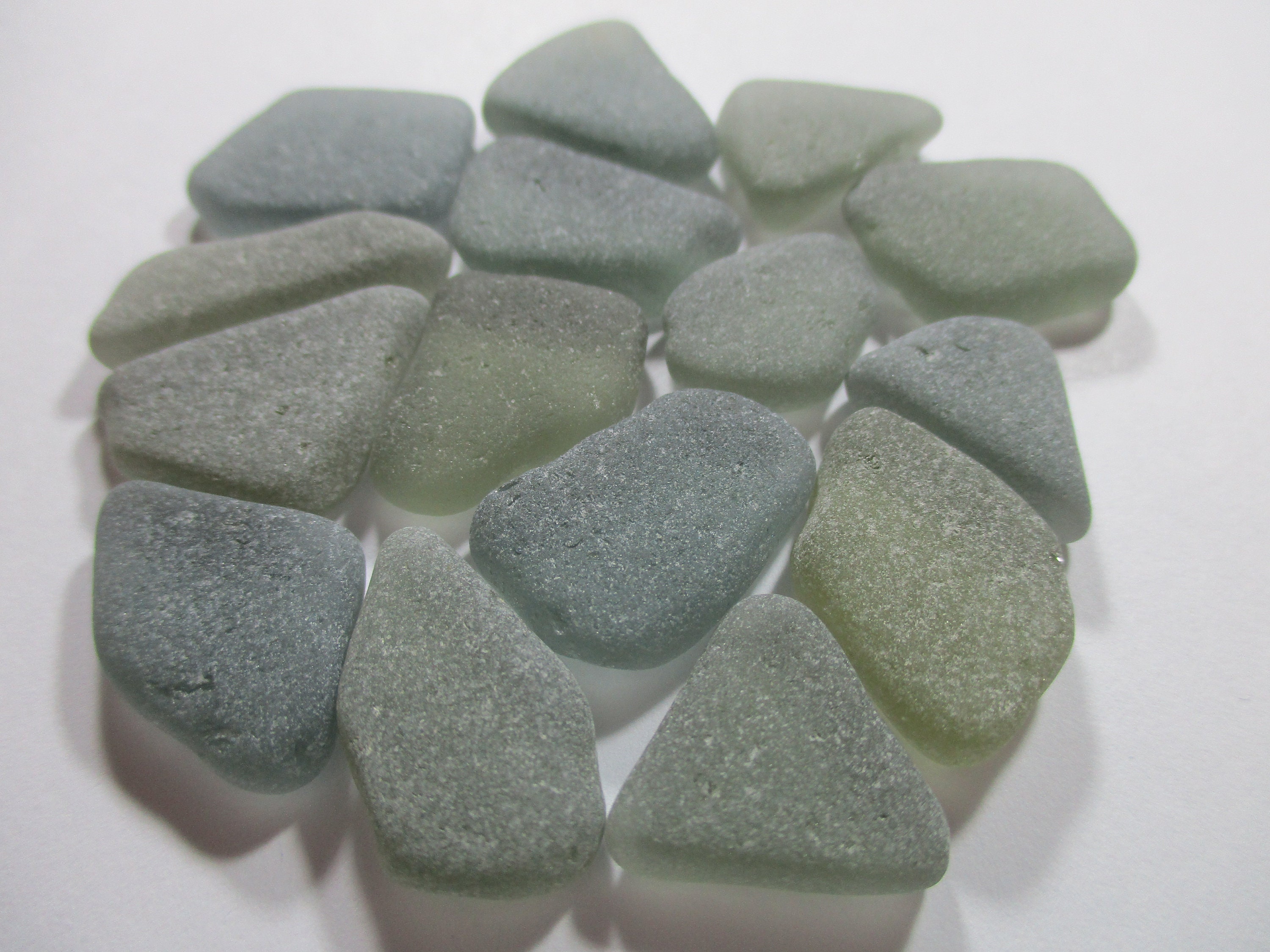 GENUINE SEA GLAS blau grau Moos flach 15 echte Surf getrommelt - Etsy.de