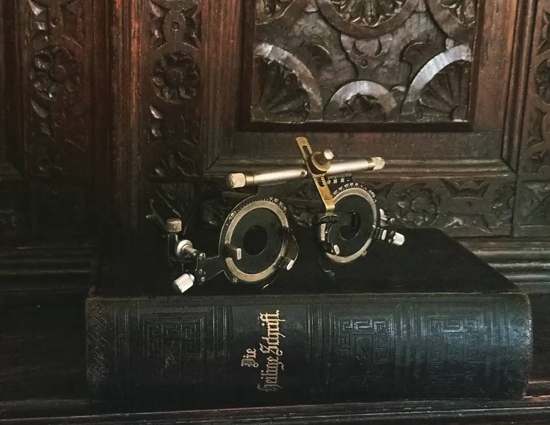 Antique Optometrist's Glasses for Fitting Prescription Eyewear. Early ...