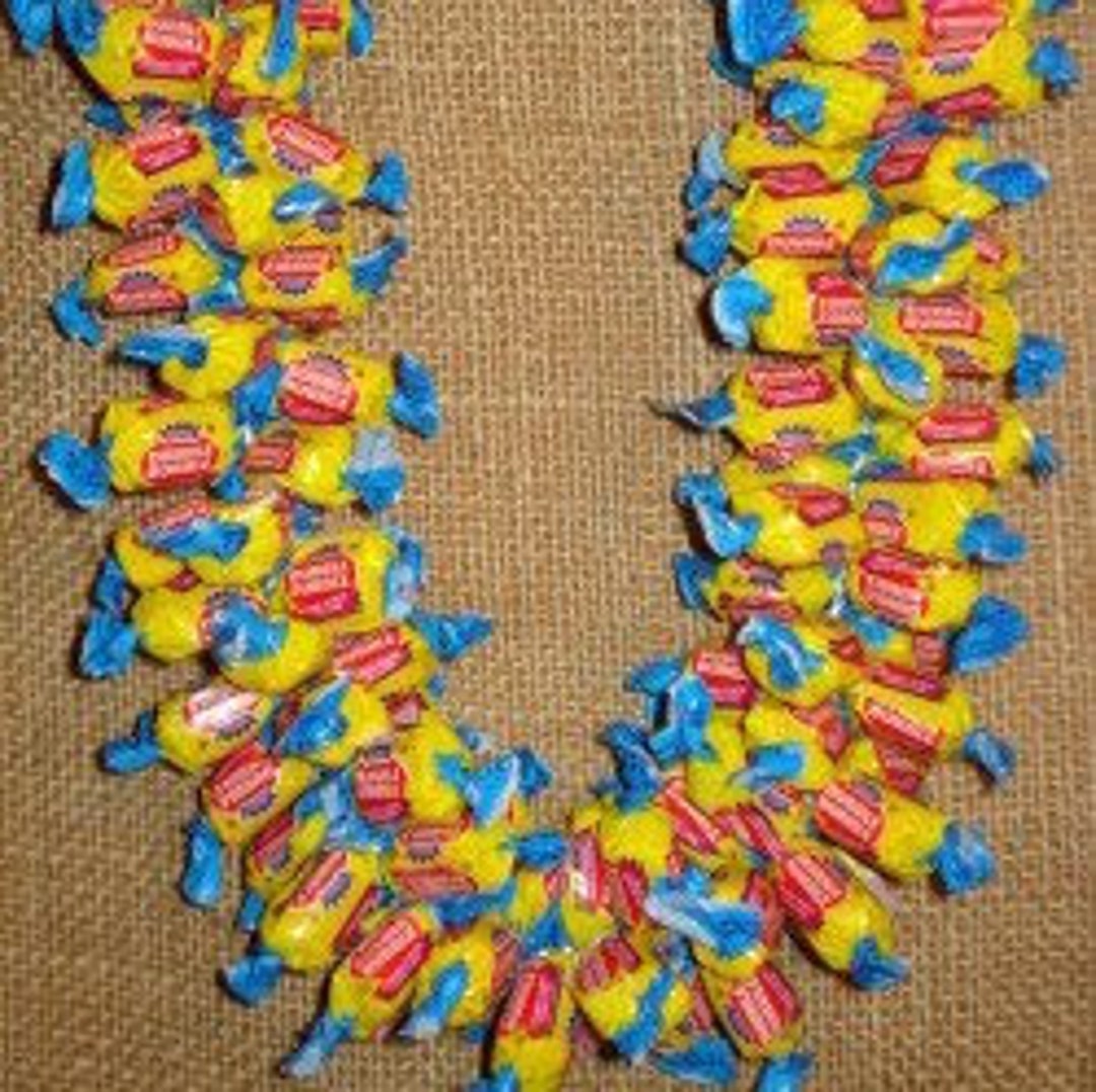 Giant Dubble Bubble Candy Lei (traditional Flavor) - Graduation Lei - Etsy