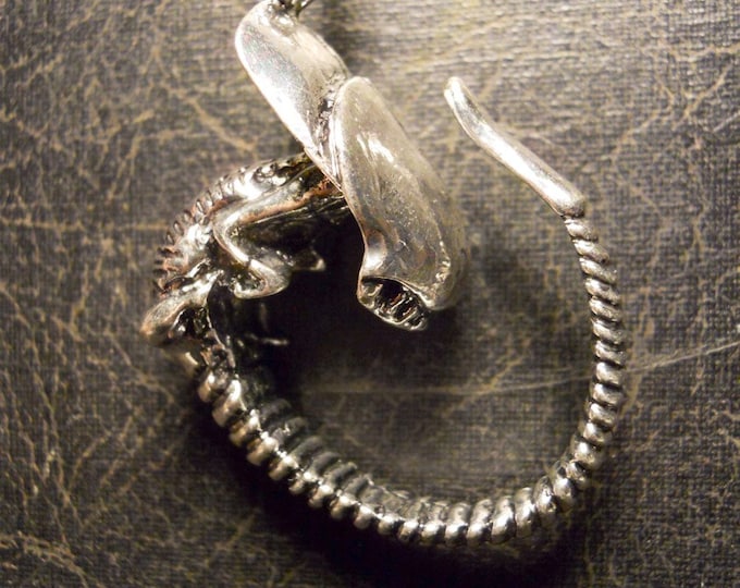 Baby Alien Xenomorph Fetus Chest Burster Horror Necklace - Etsy