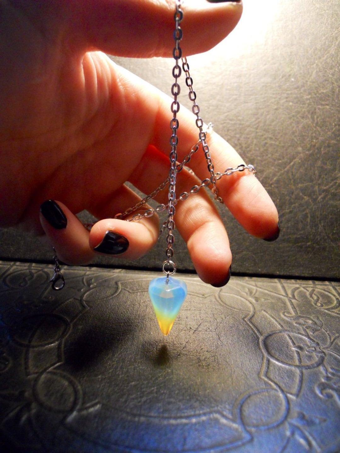 Opalite Glass Point Divination Dowsing Pendulum Necklace Fortune Teller Prediction Tool Yes or ...