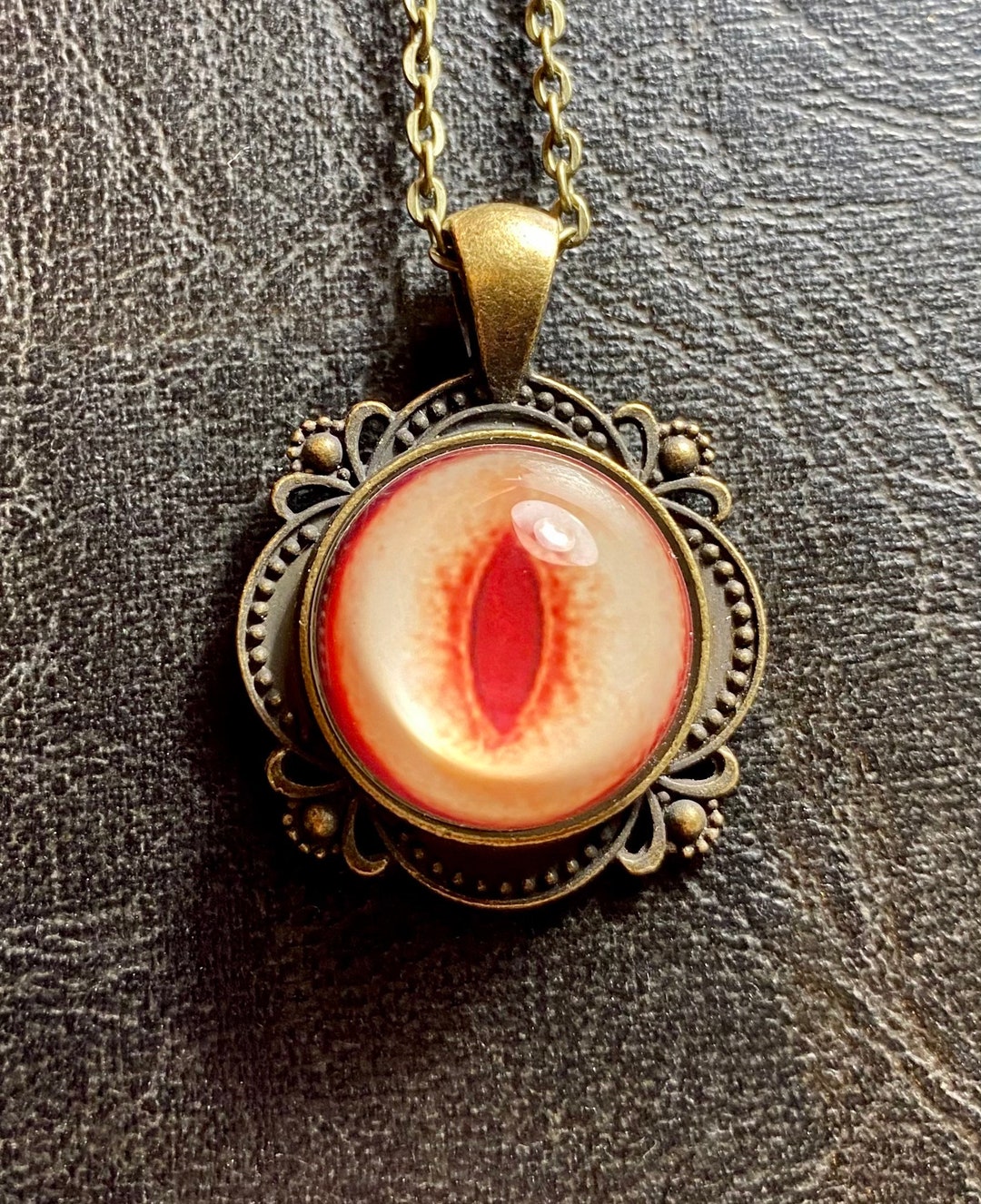 Big Pink Albino Red Fox Eye Taxidermy Acrylic Red Pupil Eye Necklace ...