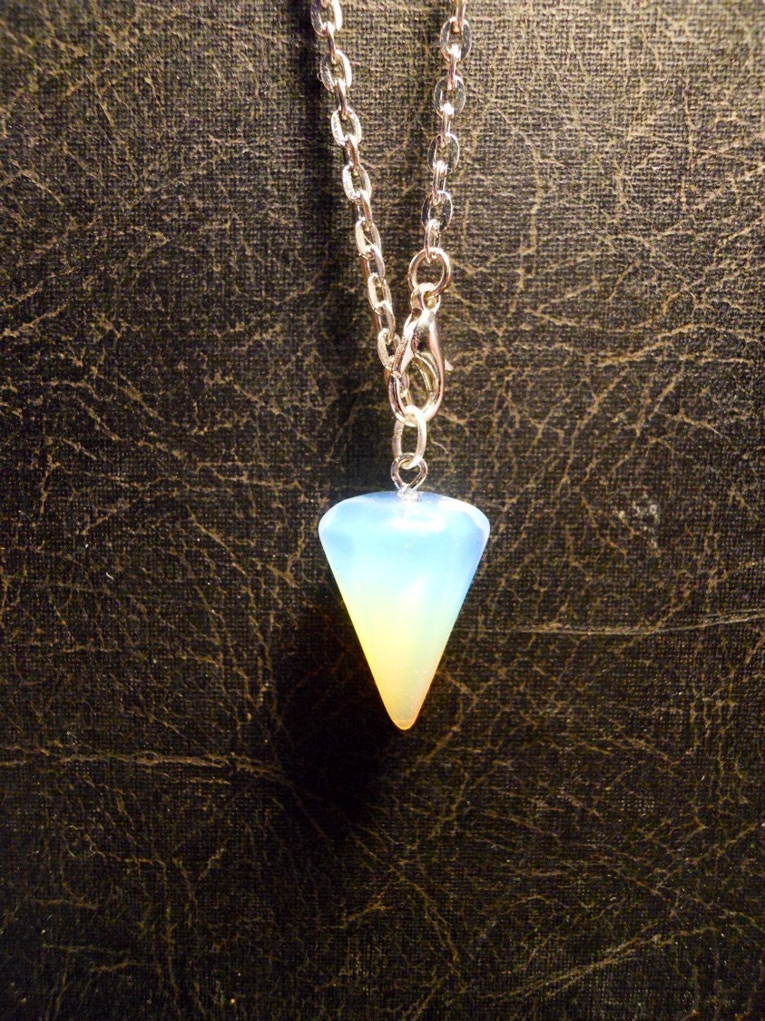 Opalite Glass Point Divination Dowsing Pendulum Necklace Fortune Teller Prediction Tool Yes or ...