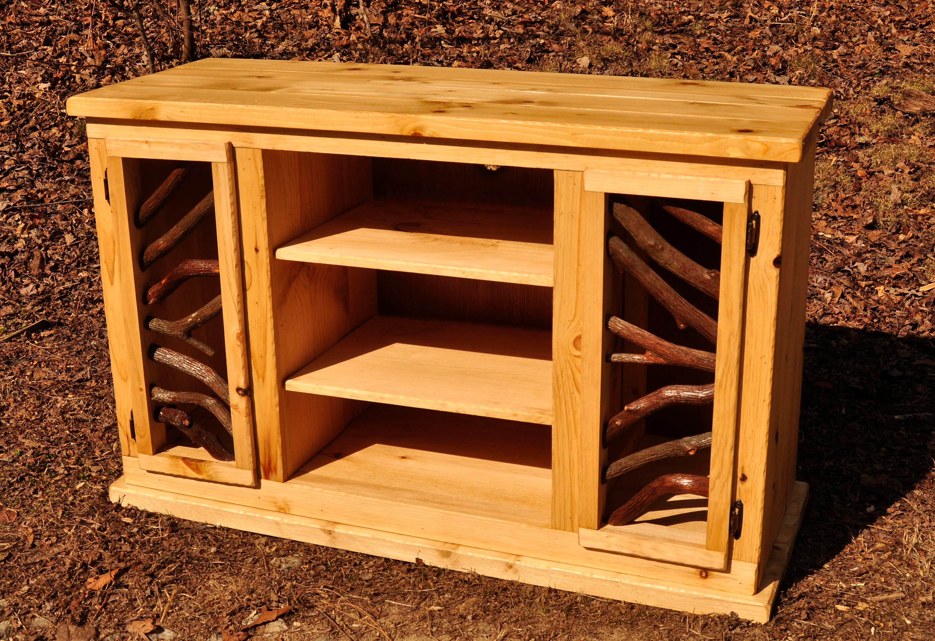 Rustic TV Media Entertainment Table Golden Pine Wood Log Cabin ...