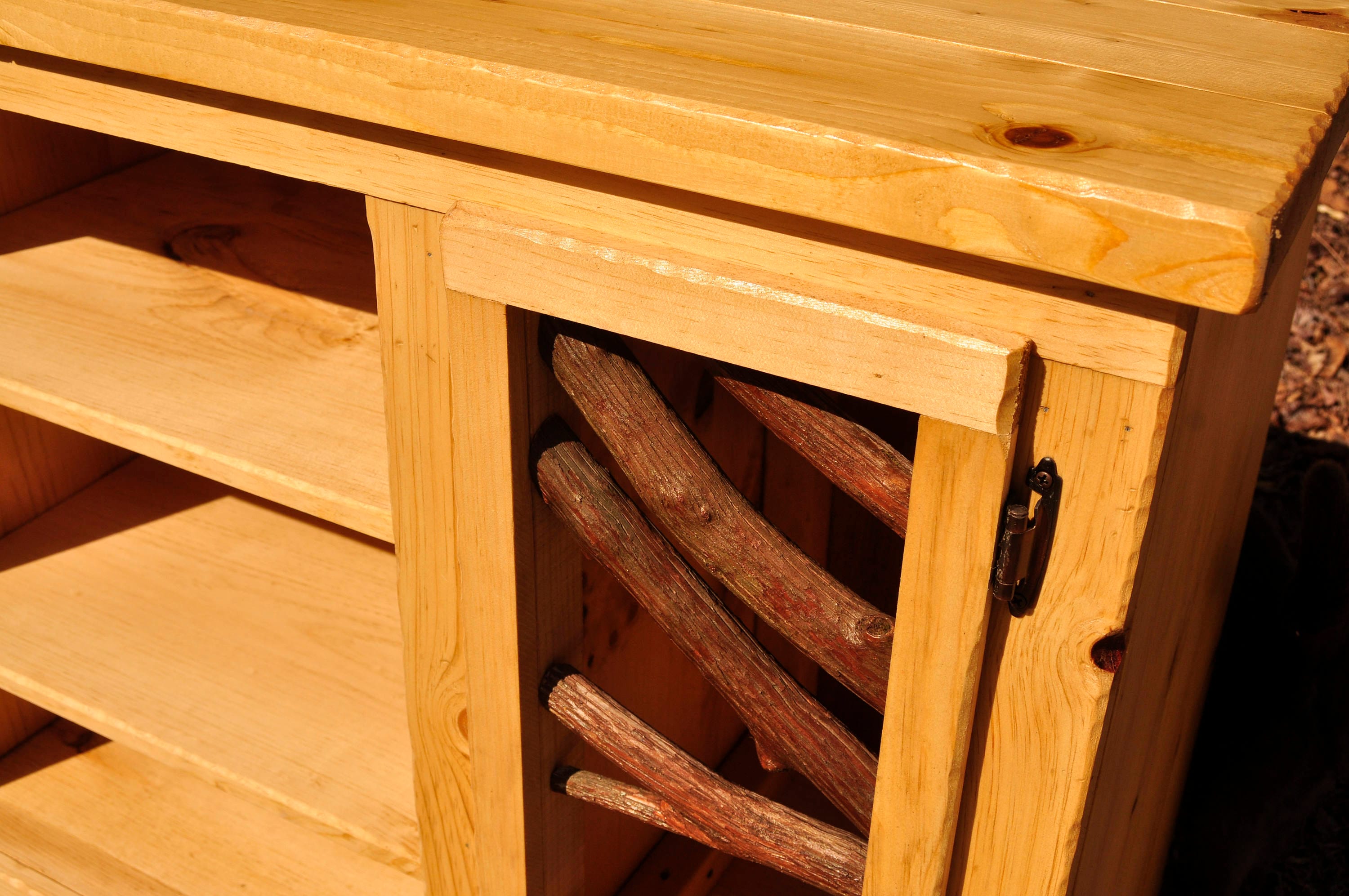 Rustic TV Media Entertainment Table Golden Pine Wood Log Cabin ...