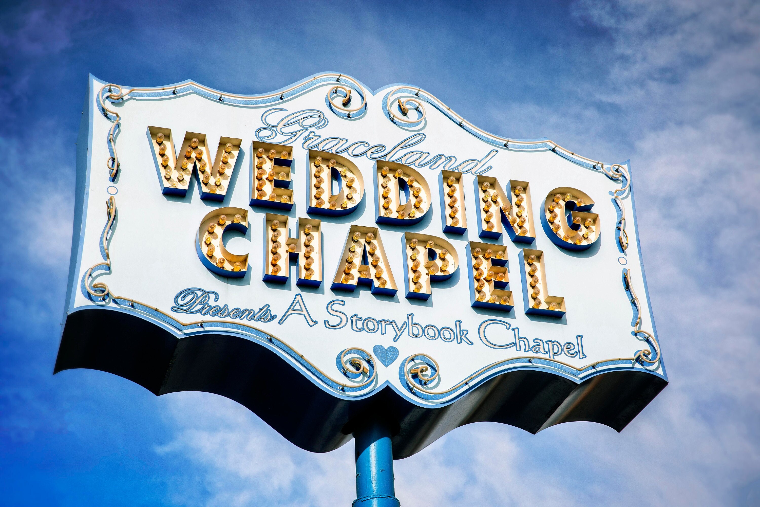 Graceland, Wedding Chapel, Las Vegas Photo, Las Vegas Art, Decor, Neon ...