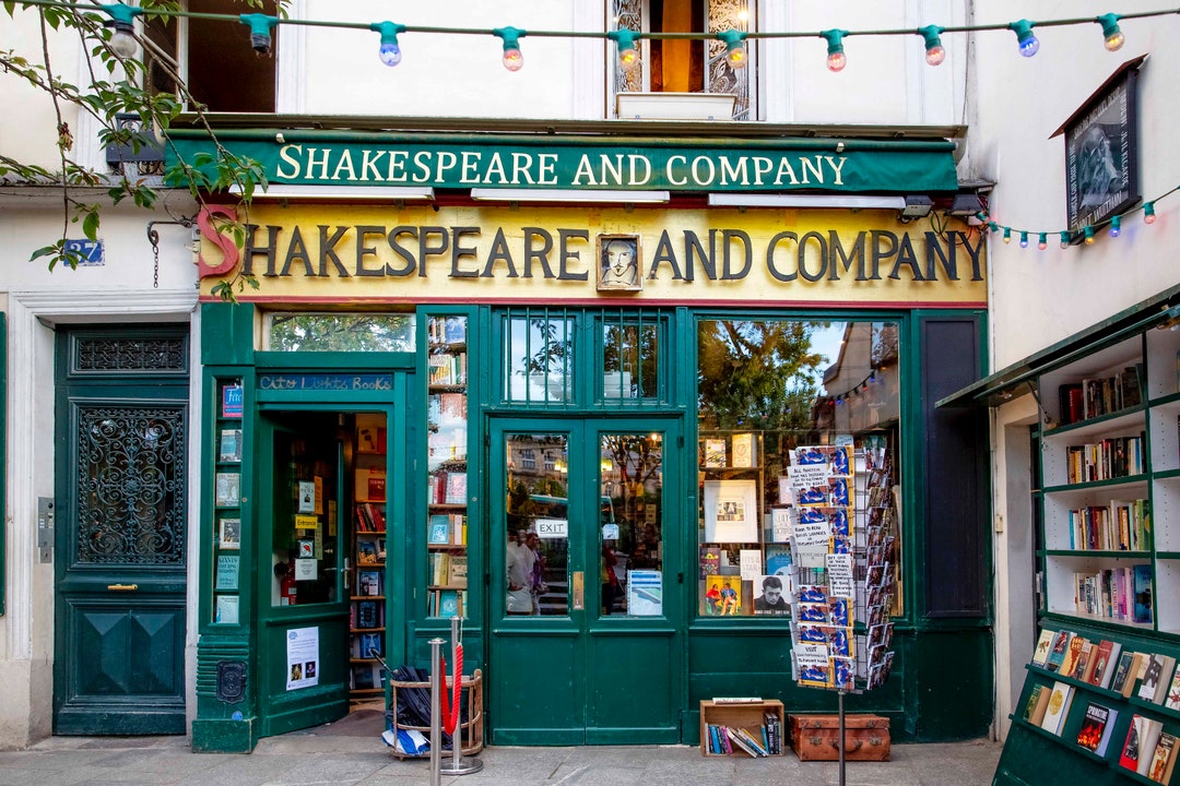 Paris Photography, Shakespeare and Company, Bookstore, Paris France ...