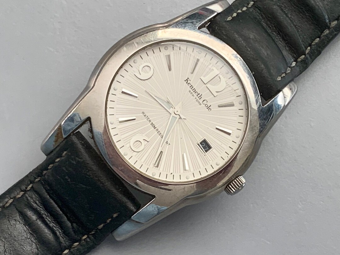 Hearty KENNETH COLE MENS Vintage Watch Silvery Dial Date Window Sweep ...