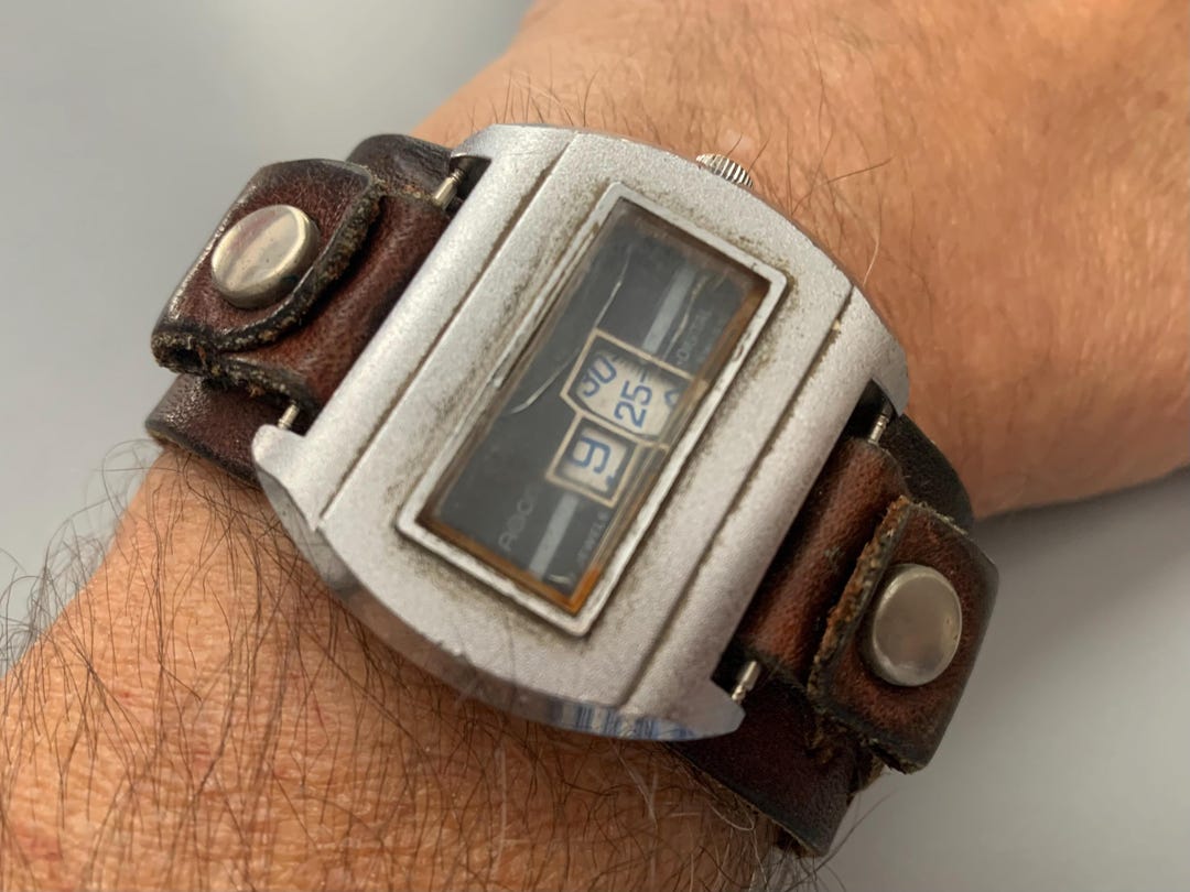 AGON MENS Vintage Swiss Watch, for Restoration or Parts Jump Hour ...