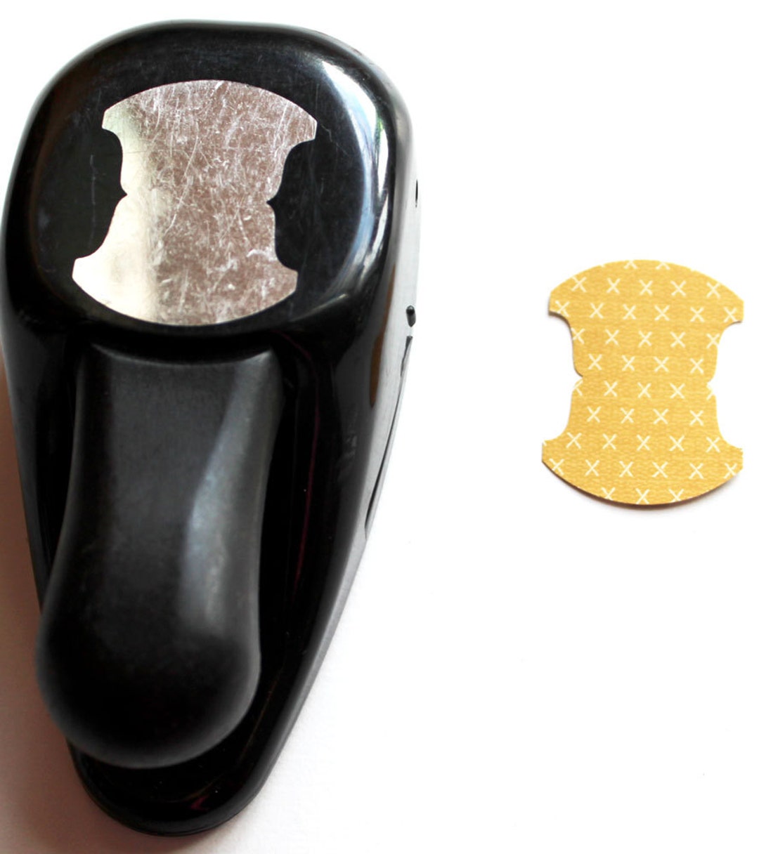 Large Round Tab Whale Tail Style Paper Shapers Paper Punch Retired From ...