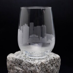 Wellington New Zealand Skyline Wine Glass & Stemless Goblet - FREE ...