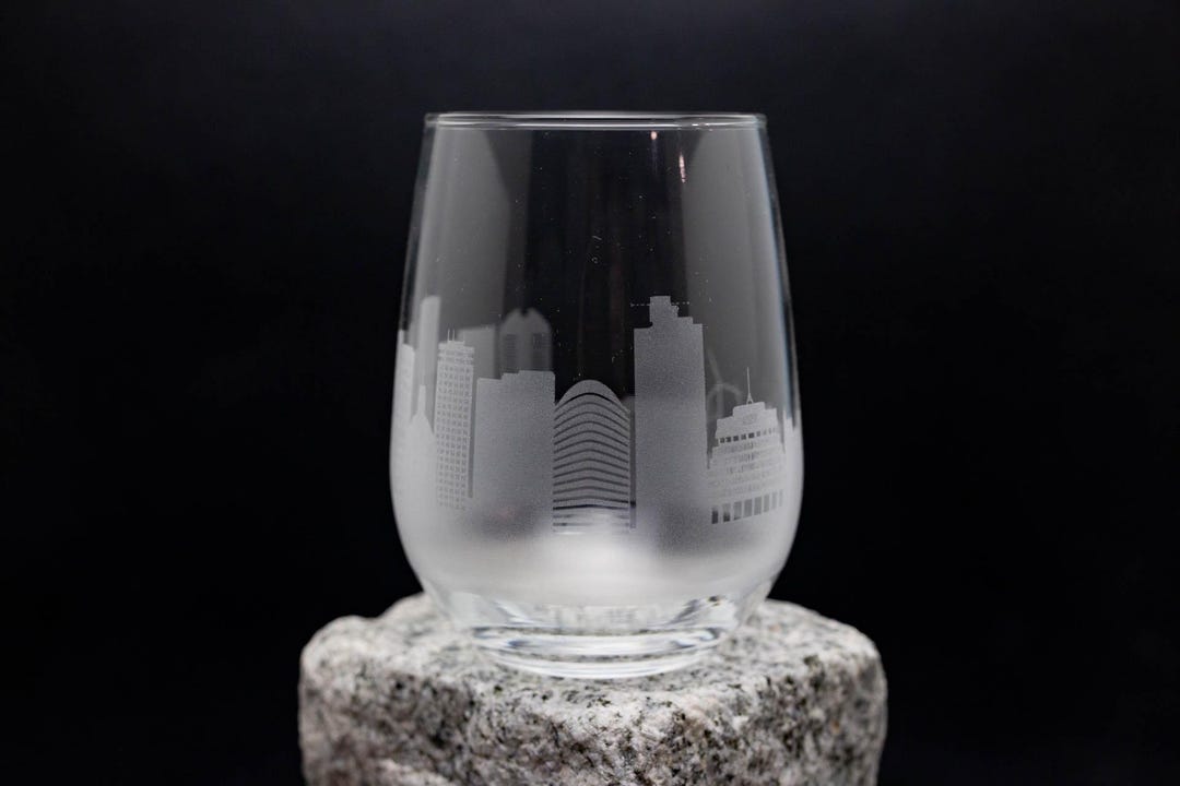 Wellington New Zealand Skyline Wine Glass & Stemless Goblet - FREE ...