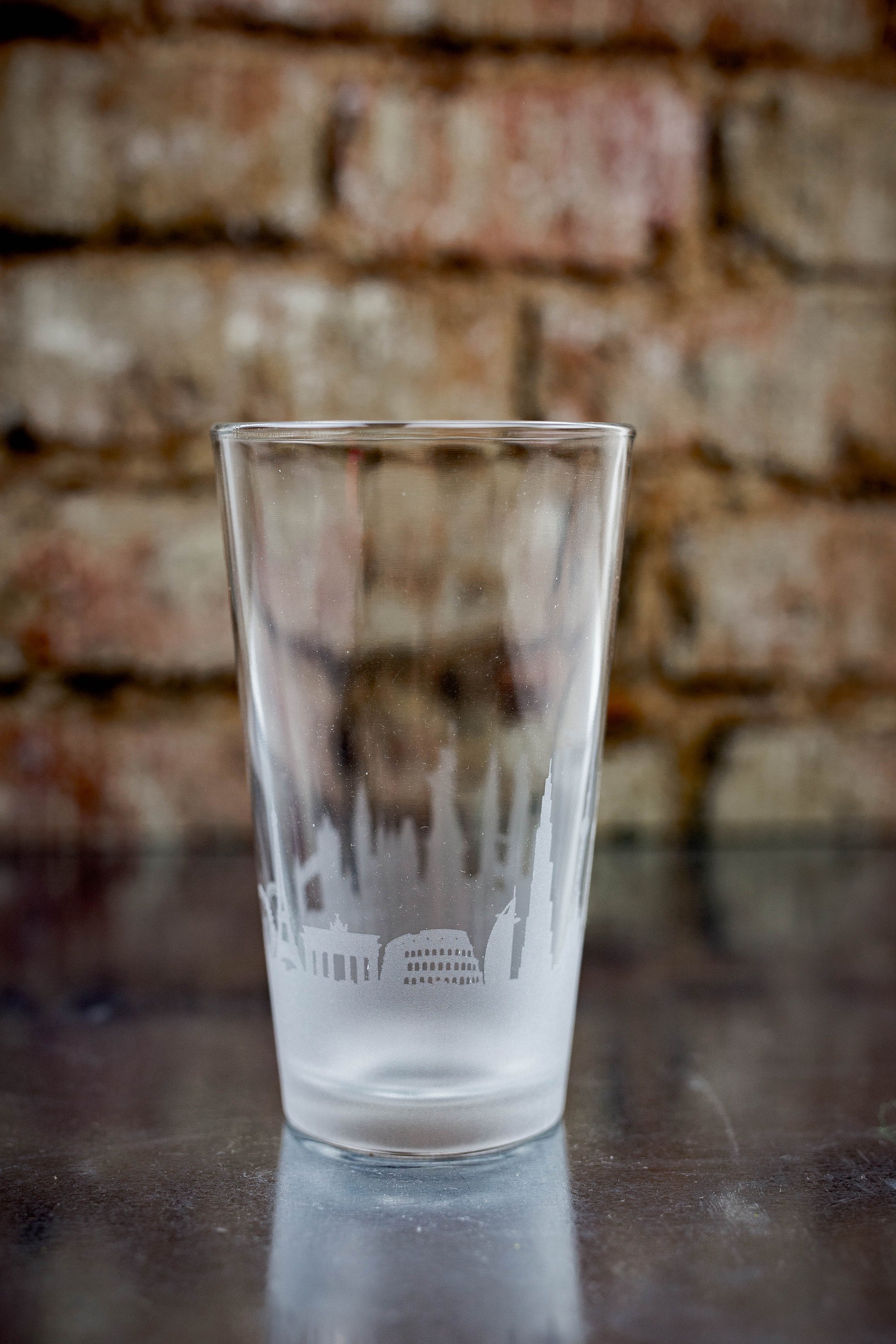 Traveler World Landmark Skyline Beer Pint Glass - FREE Personalization ...