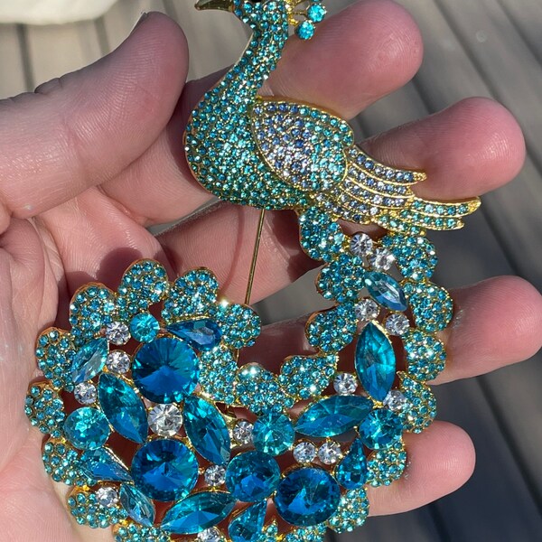 Peacock Enamel Pin - Etsy