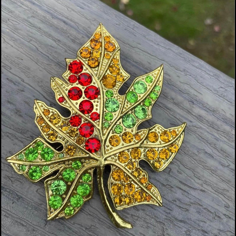 Fall Leaves Wreath Brooch - Etsy