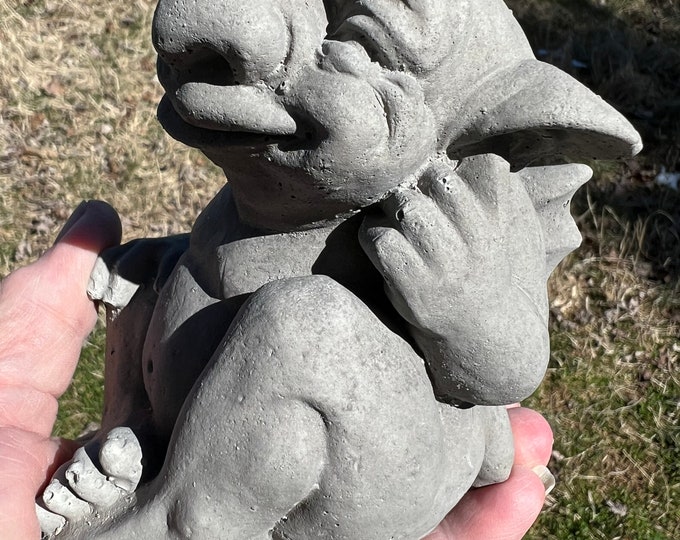 Concrete Gargoyle Statue, 5” Tall Gargoyle Garden Statue, Funny ...