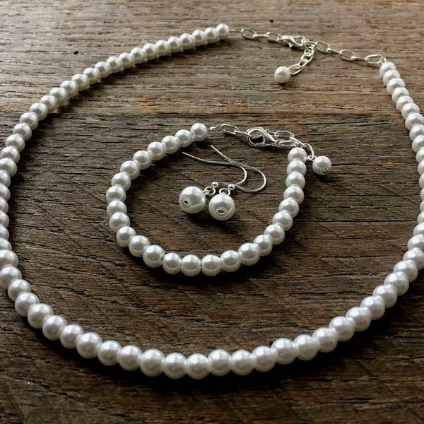 Simple Pearl Set - Etsy