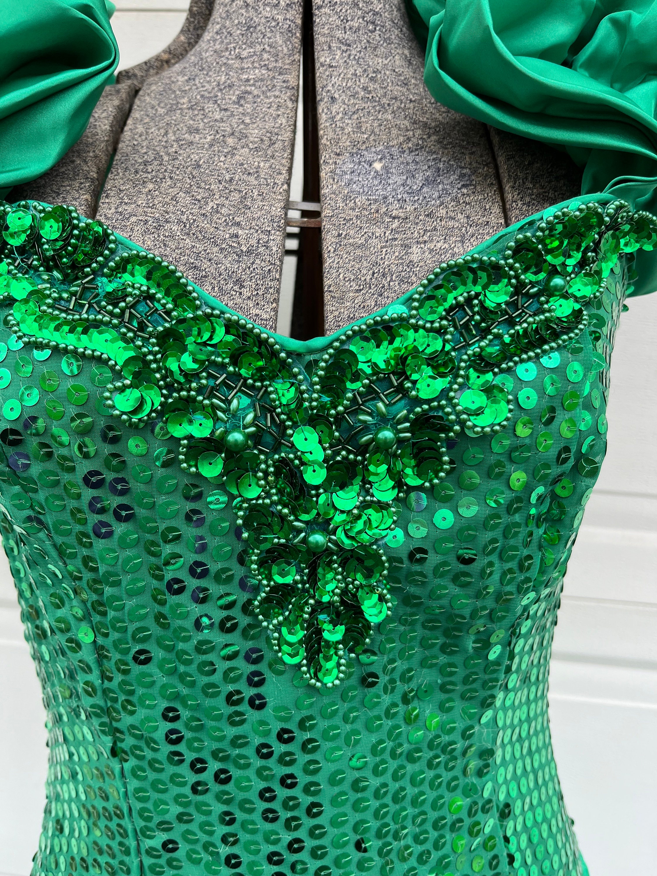 1980s Vintage Kelly Green Poofy Sleeve Prom Dress With Sequins, Small ...