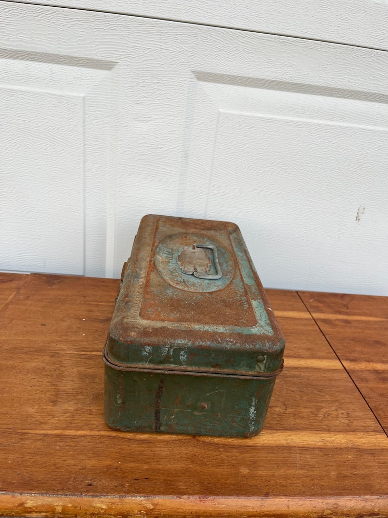 Vintage Midcentury Rusty Green Tool Box - Etsy