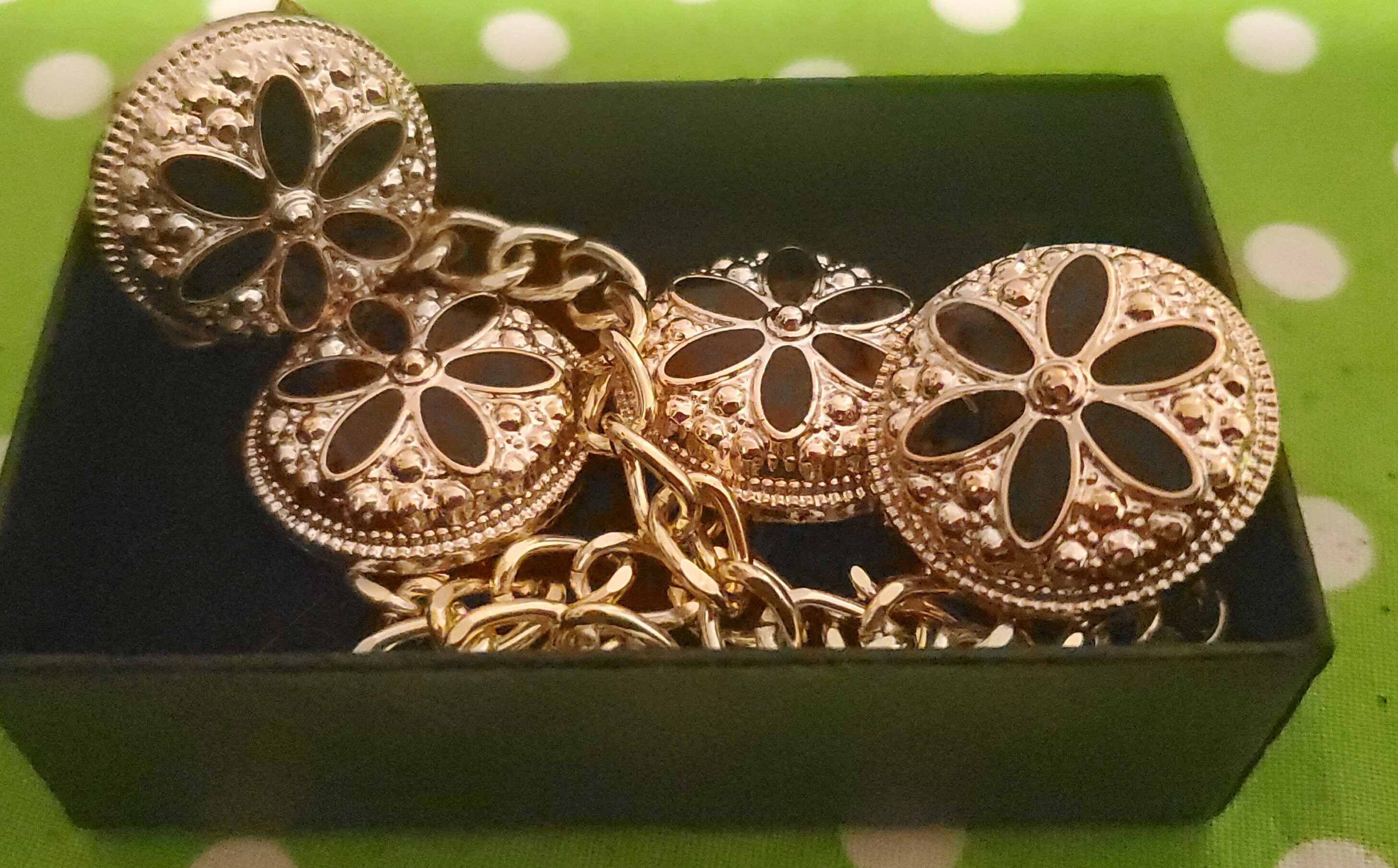 4-button Stud Button Chains for Traditional Top Shirt . Isiagu Top ...