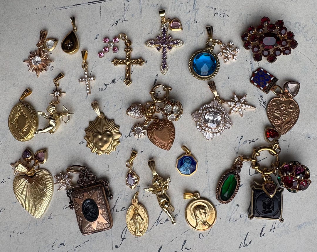 French Antique Vintage Style Charms 18k Golden Stylish Necklaces High ...