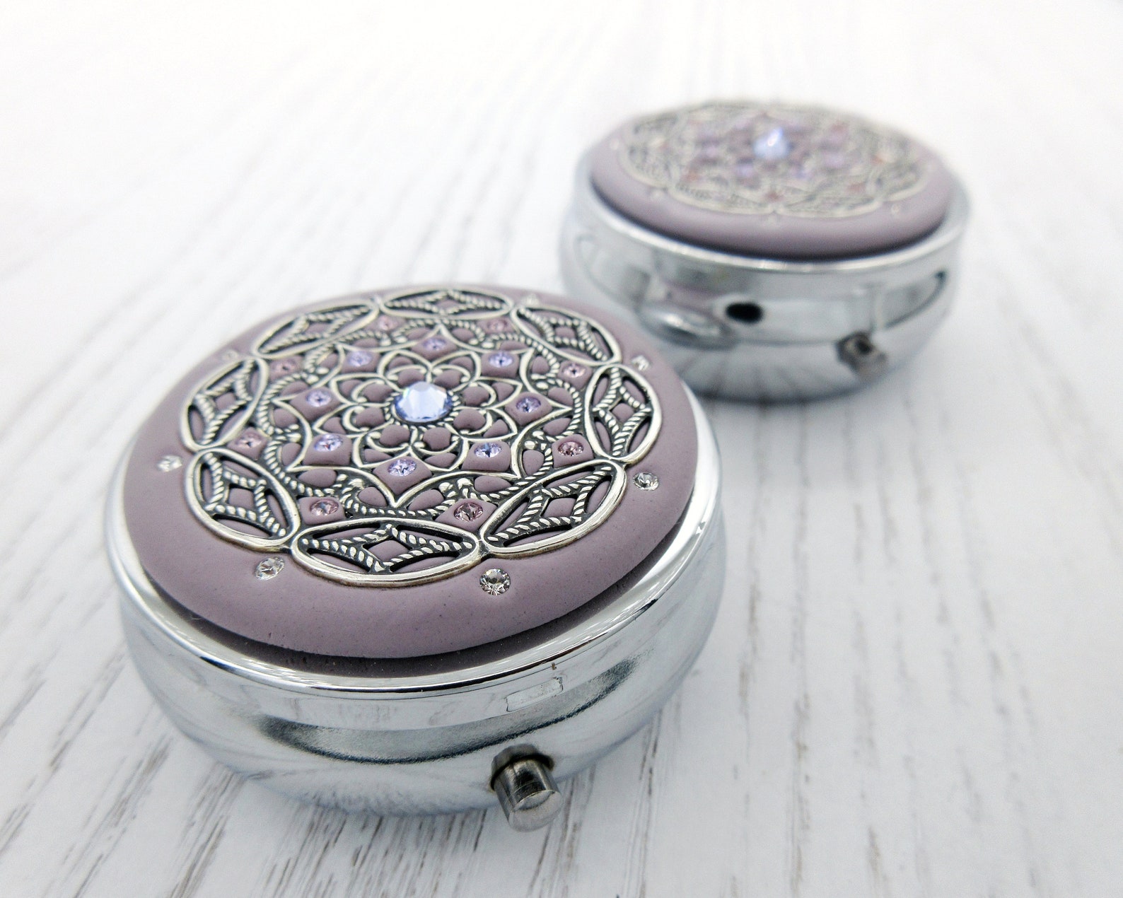 LILAC PURPLE Pill Box Case Organizer/ Mint Box With Real - Etsy