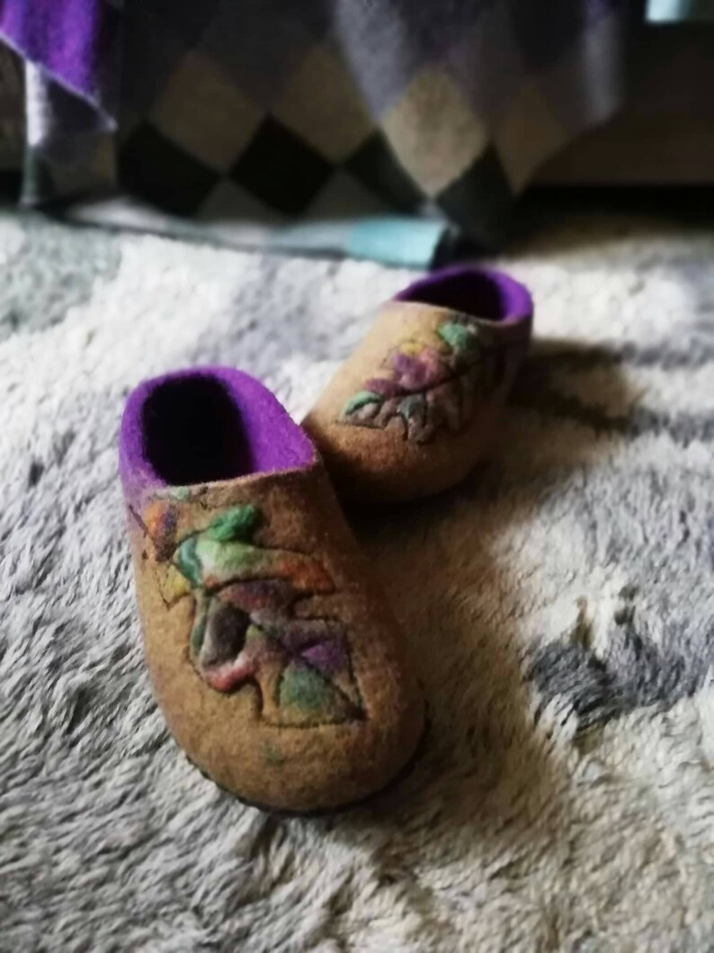 Felted Slippers for Woman, Fall Design Leaves Art Felted Slippers ...