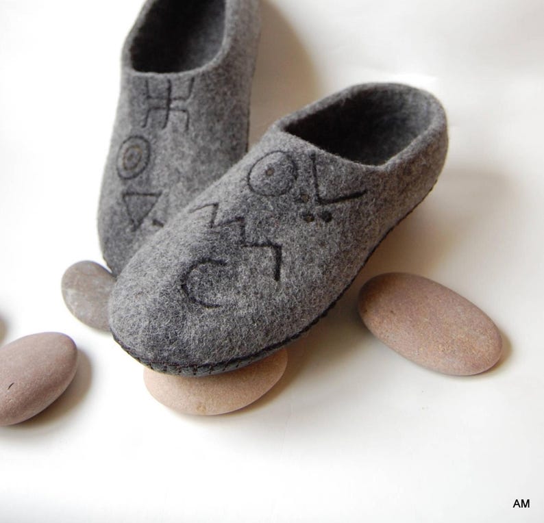 Felted Slippers Gray Charcoal Organic Wool for Mens, Traditional Balts ...