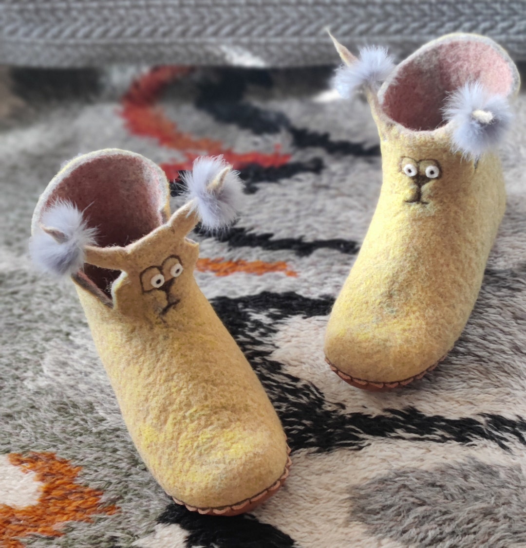 Squirrel Art Wool Felted Slippers , Unisex Home Slippers , Natural ...