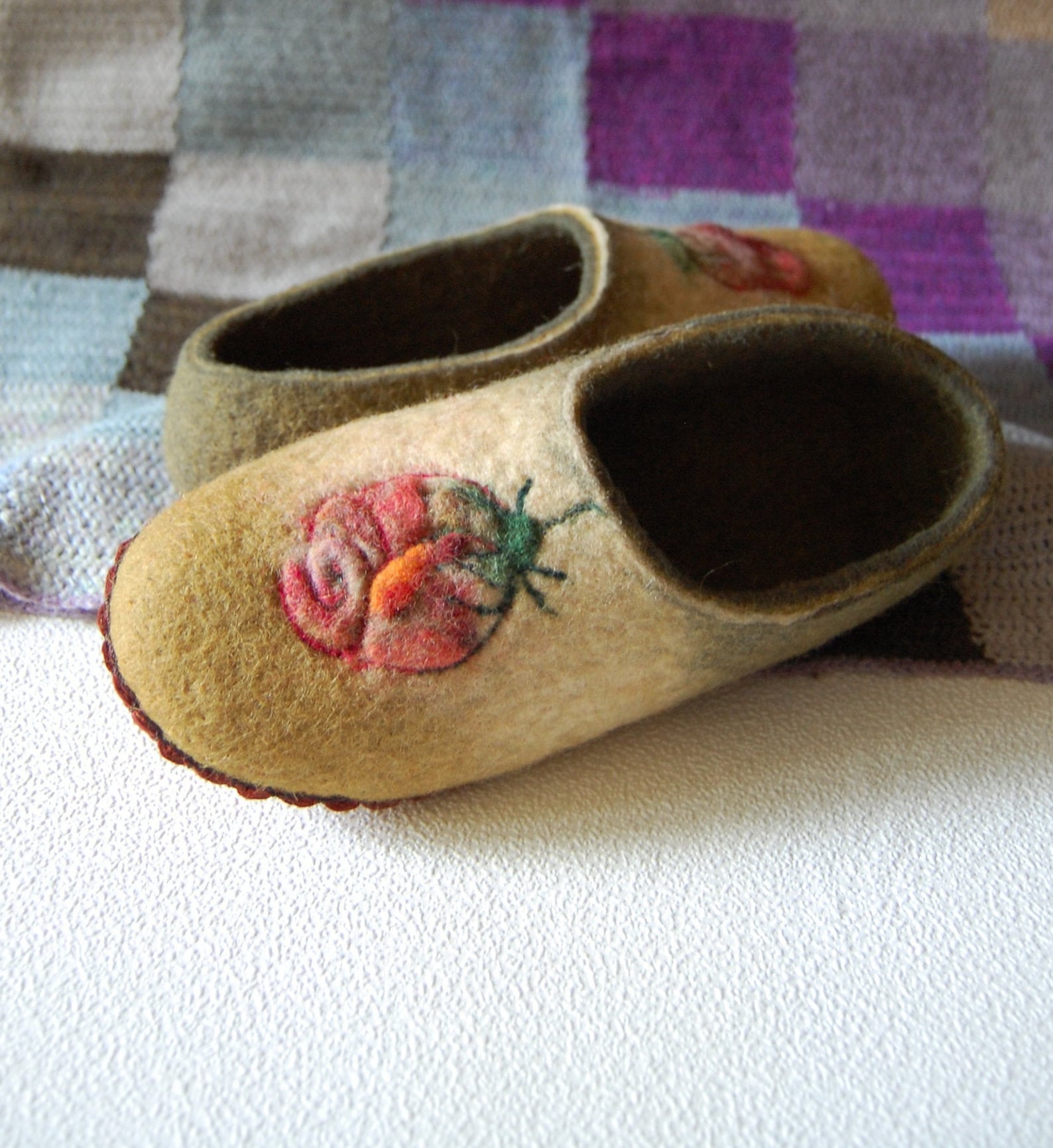 Womens Felted Slippers Roses Art Mossy Color Wool- Ready Size 5,5 US-35 ...