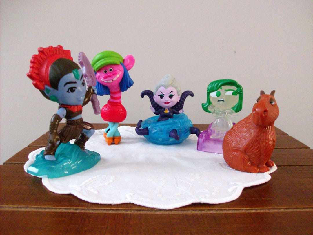 Mcdonalds Happy Meal Toys Assorted Lot of 5, Chispi, Namora, Ursula ...