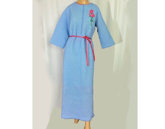 NOS Vintage 1970s Robe Blue with Pink Flower Quilted … - Gem