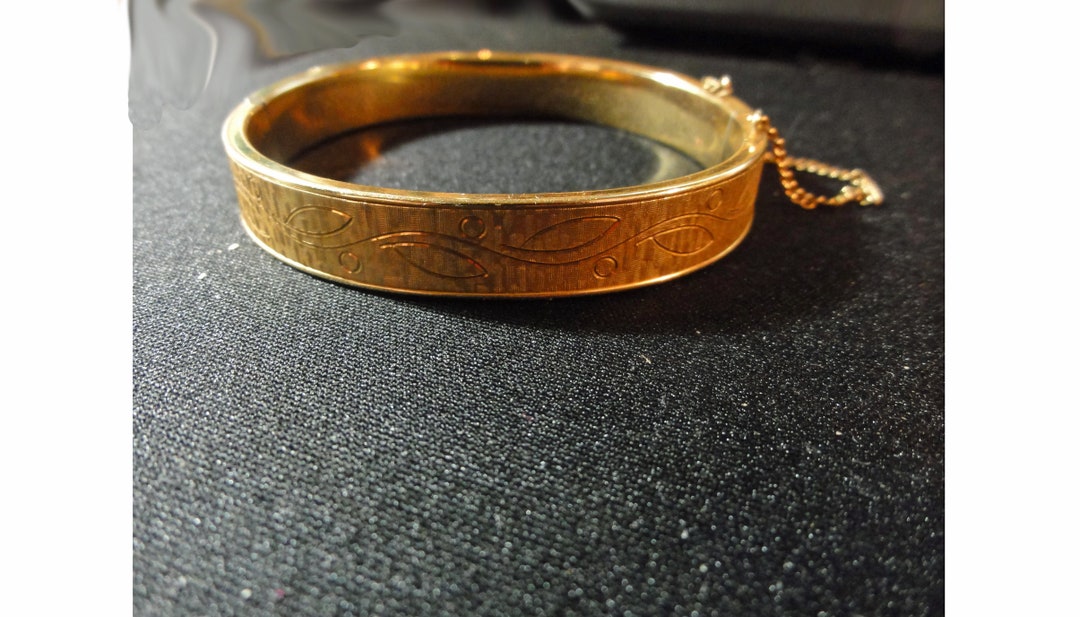 Vintage 1960s Bracelet Krementz Gold Filled Hinged Bangle Textured Leaf ...