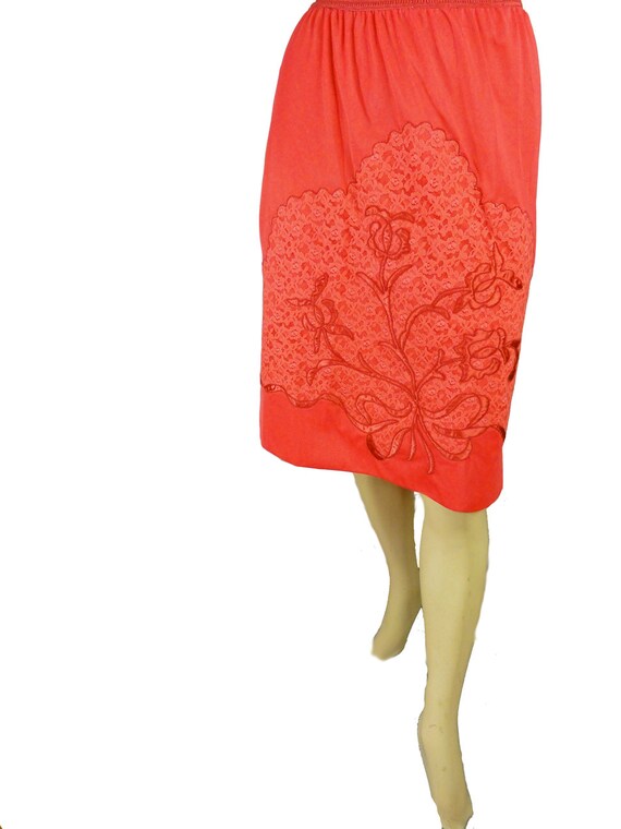 Vintage 1960s Half Slip Red Nylon Floral Applique Lac… - Gem