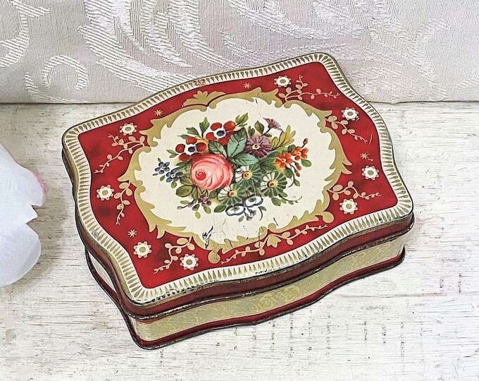 Small Vintage Tin in Red With Floral Art and Scalloped Sides - Etsy