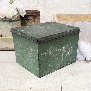 Large RUSTIC Antique Farmhouse Green Tin Box Painted Biscuit Tin ...