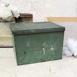 Large RUSTIC Antique Farmhouse Green Tin Box Painted Biscuit Tin ...
