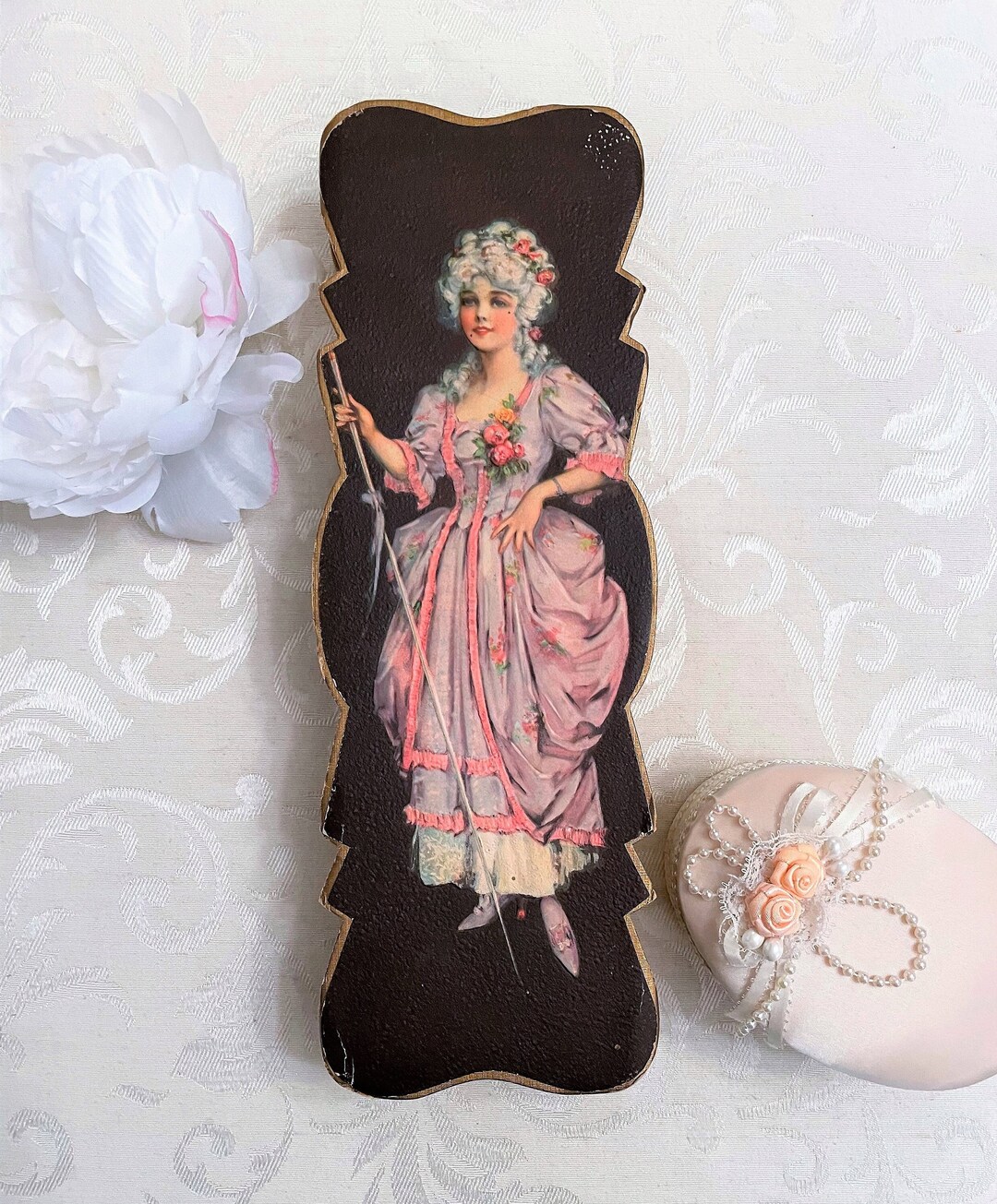 Large Antique 1700s-style Glamour Girl Cardboard Box C 1920s or Earlier ...