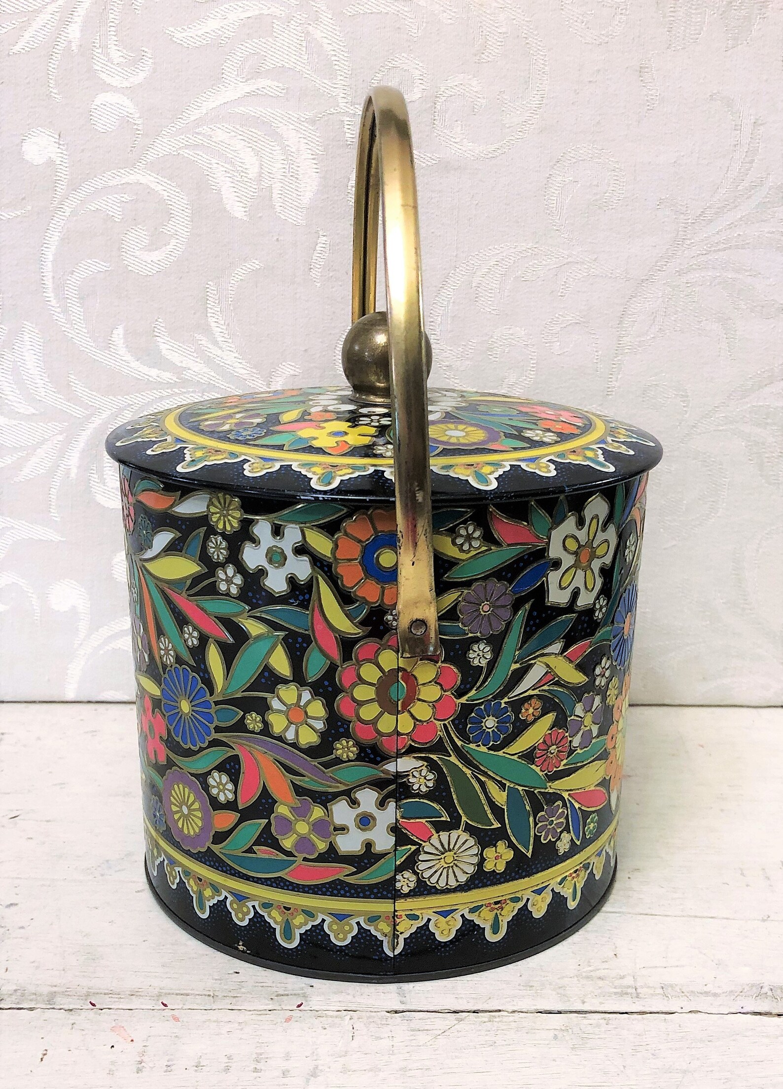 Large Vintage Flower Power Tin Box Round Floral Tin Colorful Flowers on ...