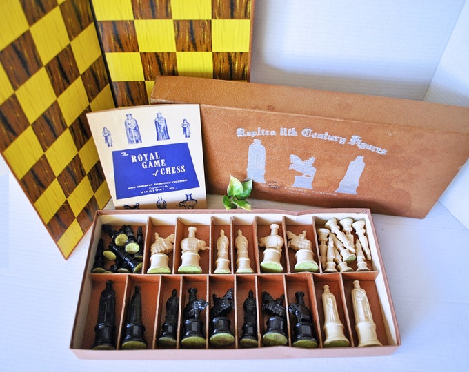 Vintage 1947 Genuine Kingsway Florentine Royal Chess Board Game Set ...