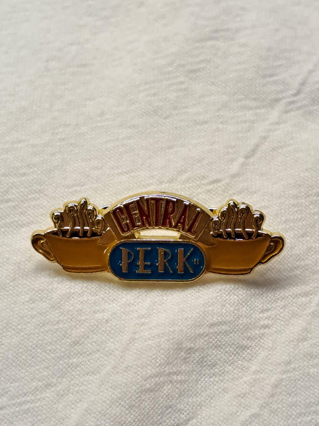 FRIENDS CENTRAL PERK Coffee Shop Novelty Lapel Stick Pin Caps Hats ...