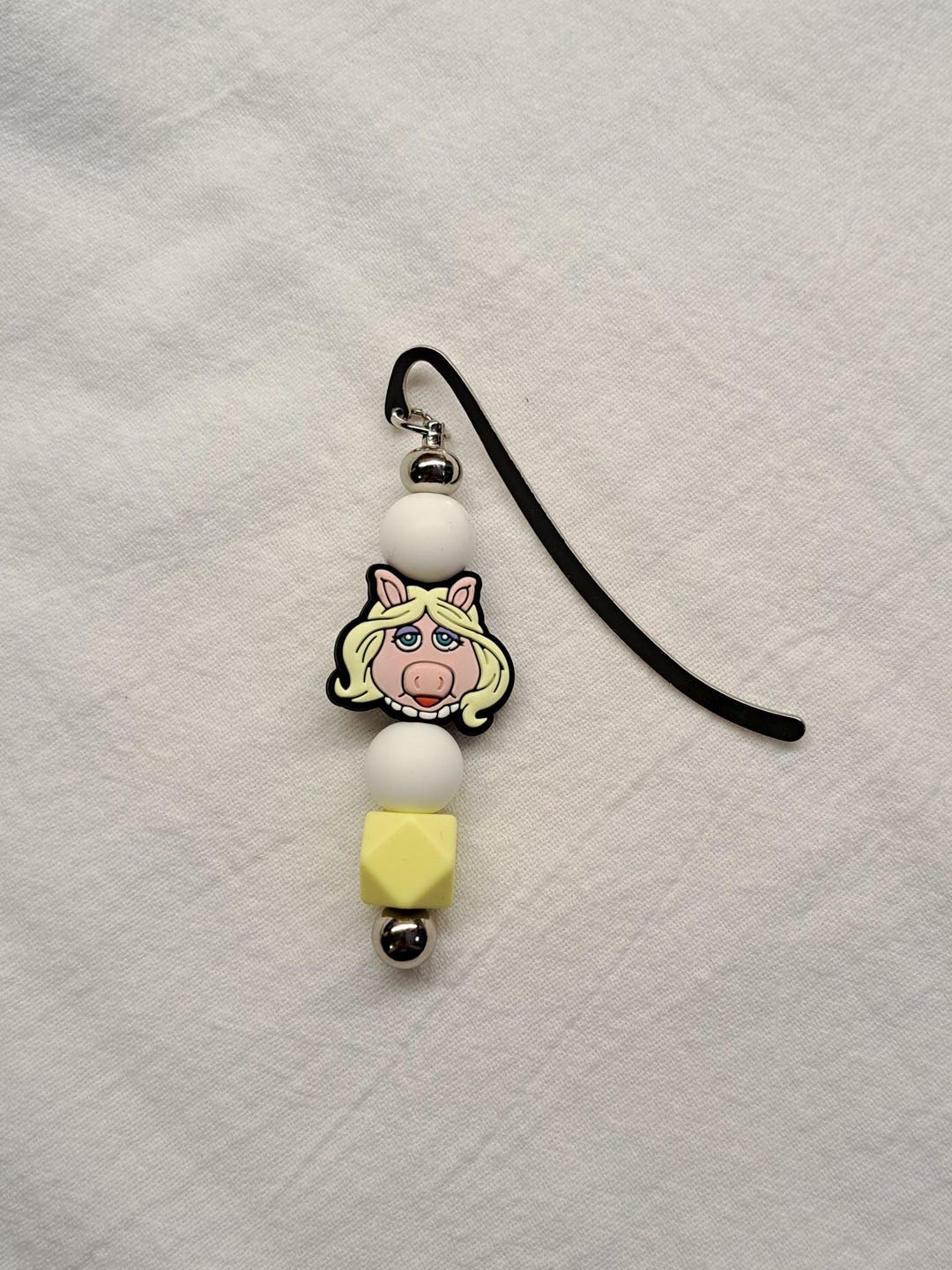 POPULAR KIDS CHILDRENS Pig Piggy Puppet Silicone Focal Beaded Books ...