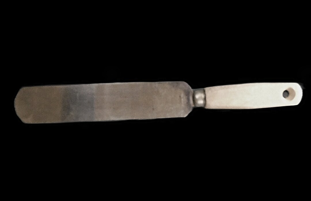 Vintage Wooden Handle Frosting Spatula - Country Kitchen Utensil - Etsy