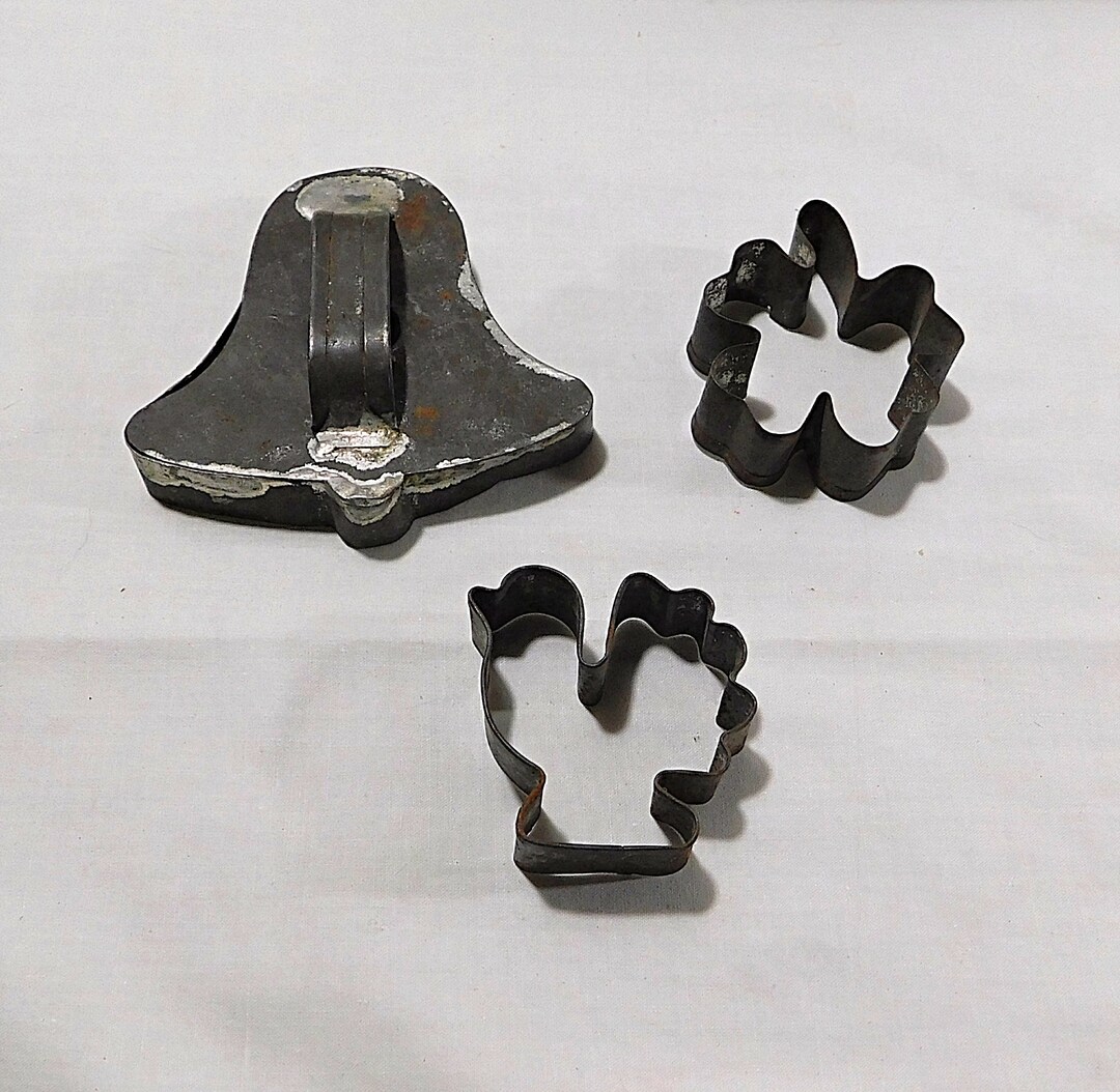 3 Antique Primitive Early 1900's Cookie Cutters - Large Bell - Chicken ...