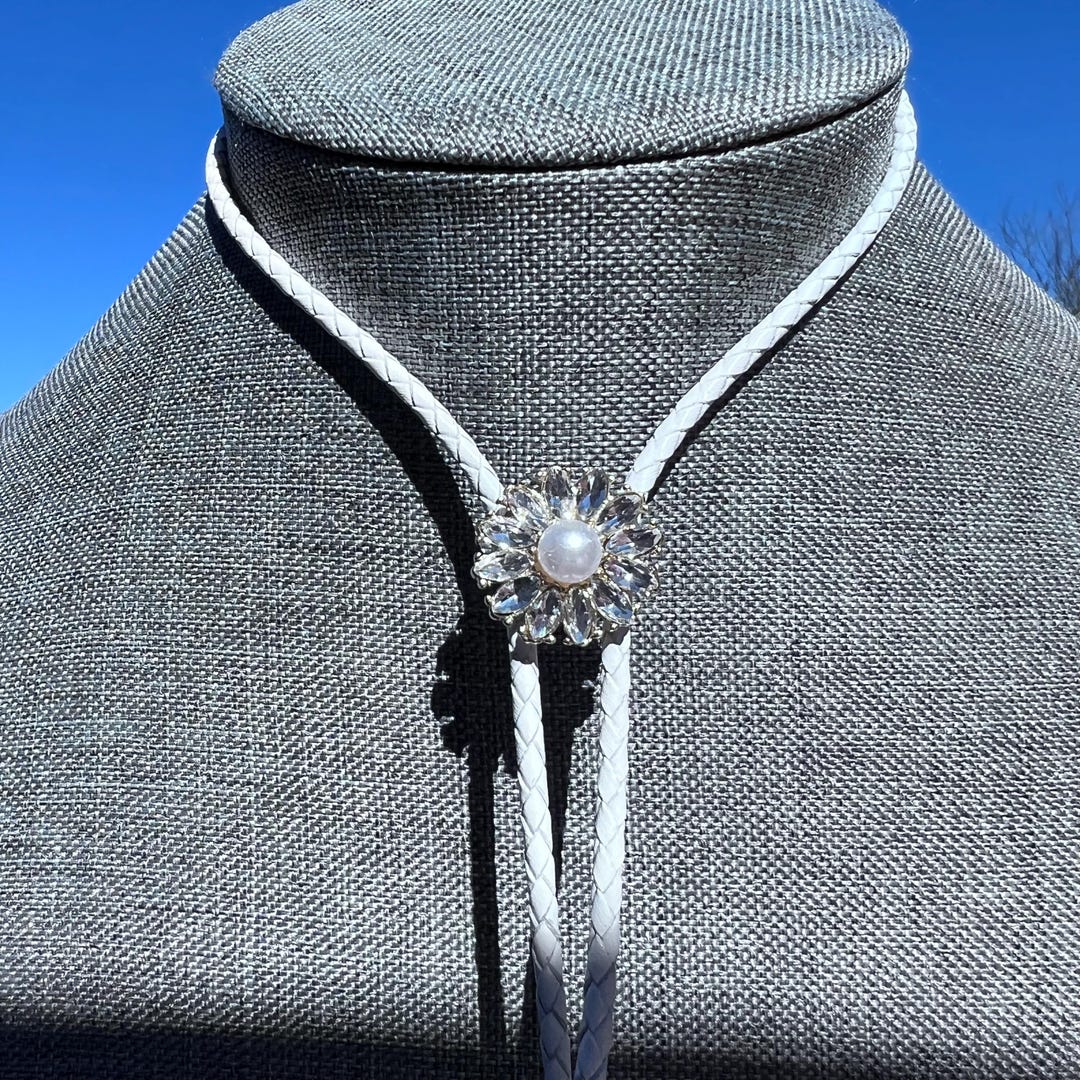 Bolo Tie Necklace Western Wear Formal Jewelry White Braided Leather ...